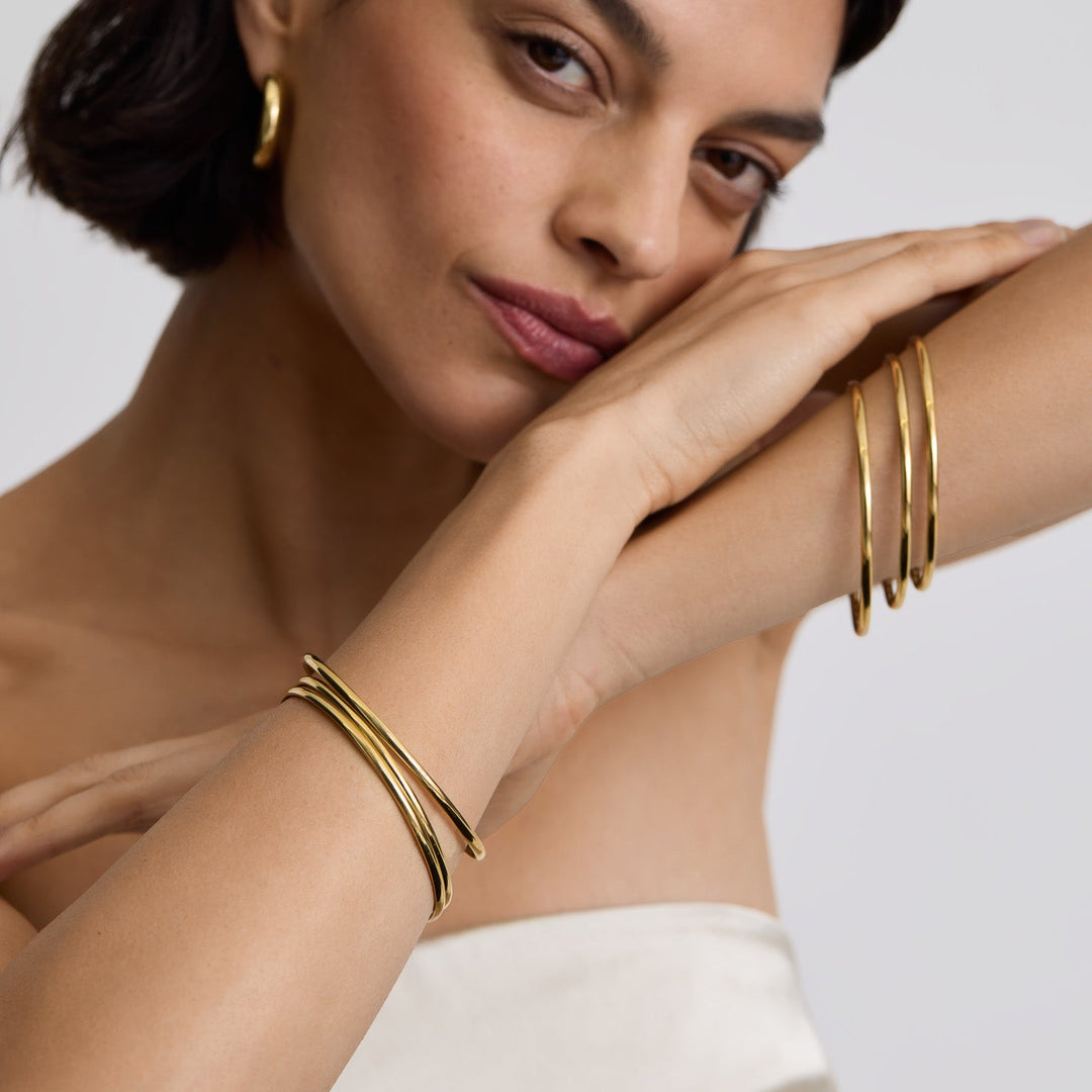 Classic Gold Bangle – D.LOUISE Jewelry